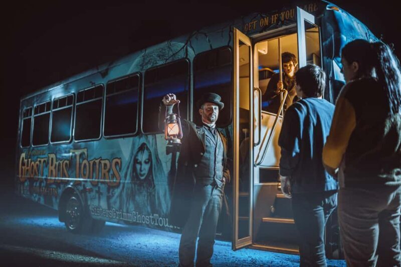 San Antonio: Ghost Bus Haunted Pub Crawl - The Experience and Atmosphere
