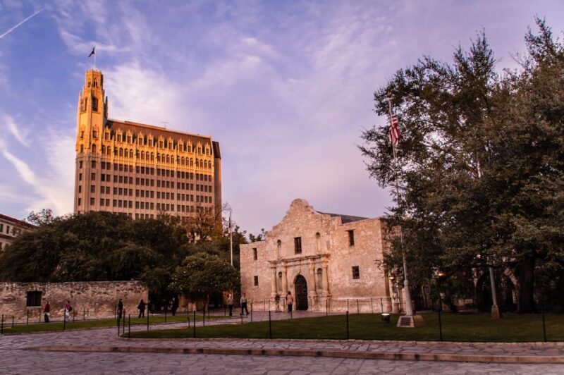 San Antonio: Guided Haunted Pub Crawl - What You Can Expect from the Haunted Pub Crawl