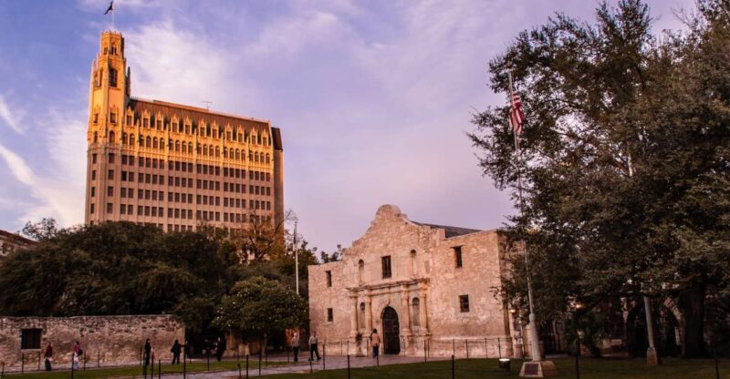 San Antonio: Guided Haunted Pub Crawl - The Sum Up