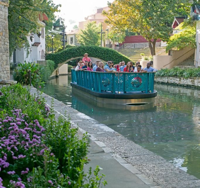 San Antonio: River Walk Cruise Ticket - Accessibility and Practicalities
