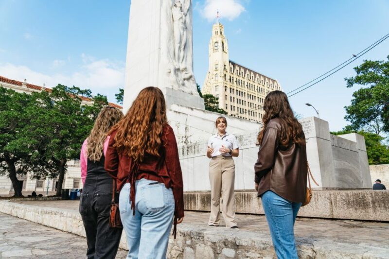 San Antonio: Small Group Night Tour with River Walk Cruise - The Highlights in Detail