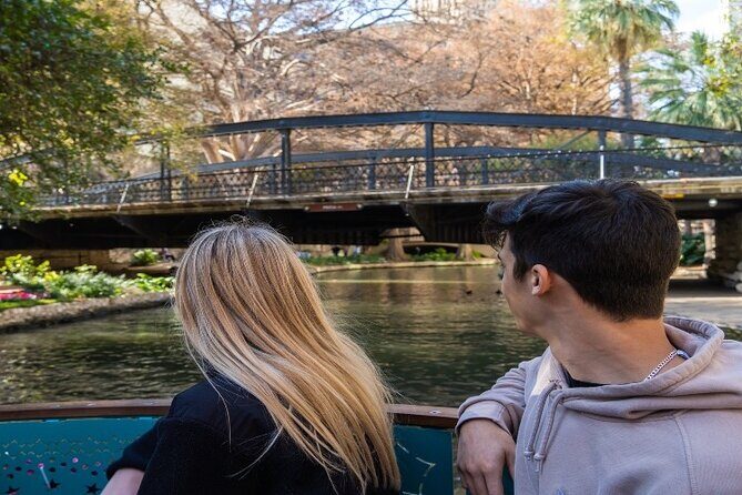 San Antonio Small Group Walking Tour with Riverwalk Boat Cruise - Authentic Experience: Guided by Local Knowledge