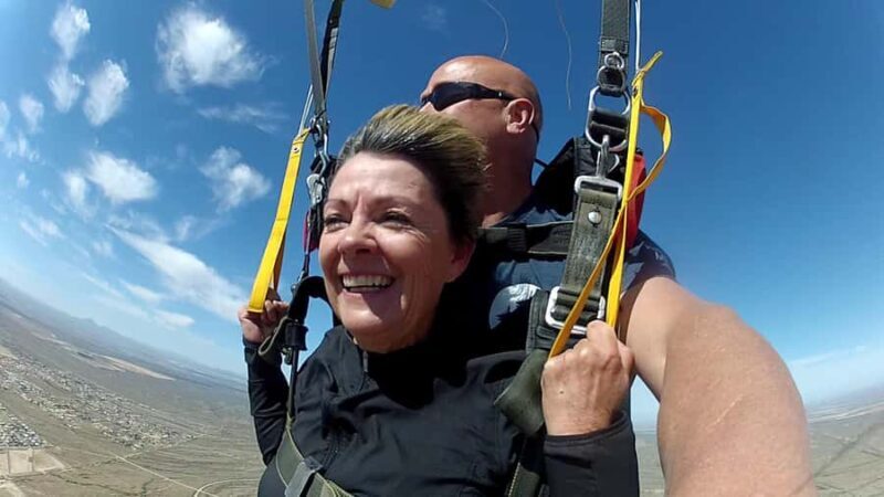 San Antonio: Tandem Skydiving Experience - An In-Depth Look at the Skydiving Experience Near San Antonio