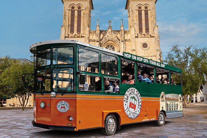 San Antonio Trolley and Go Rio Riverwalk Cruise Combo - FAQs