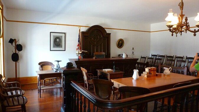 San Diego Ghosts and Gravestones: A Haunted Trolley Tour - Key Points