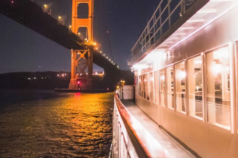 San Francisco: City Cruises Premier Brunch or Dinner Cruise - Entertainment and Atmosphere