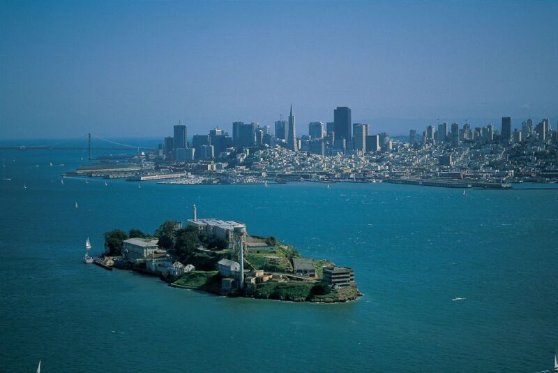 San Francisco: Hop-On Hop-Off Deluxe Bus Tour with 20 Stops - The Sum Up