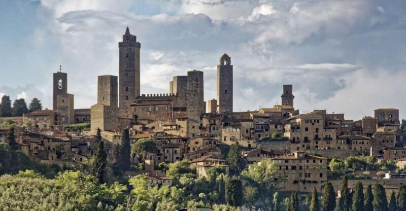 San Gimignano Private Walking Tour - The Town’s Political Struggles: Guelphs and Ghibellines