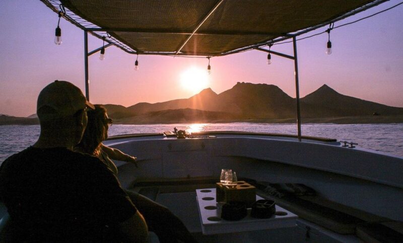 San Jose del Cabo private Sunset cruise - Who Will Love This Experience?