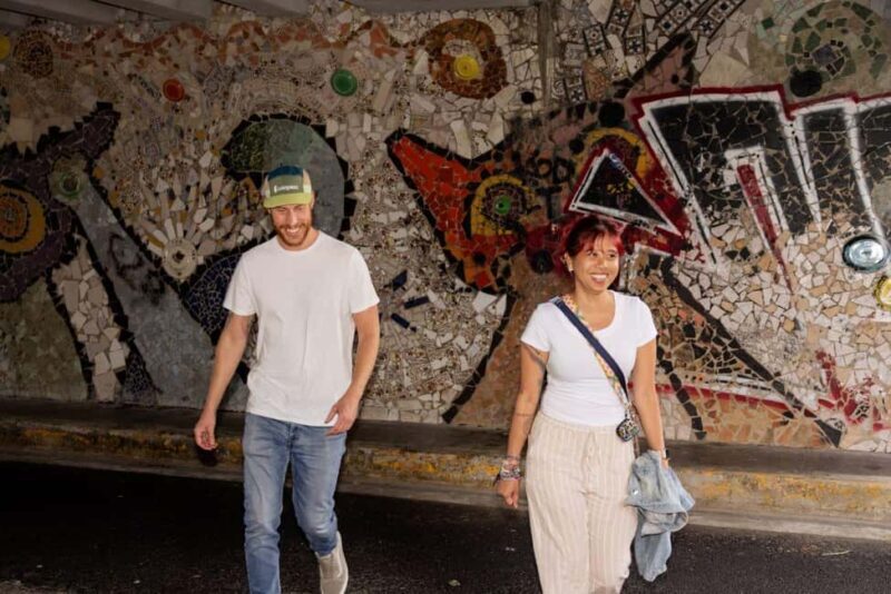 San José: Night Food and Culture Tour with Dinner - The Authenticity of the Guides: What Travelers Say