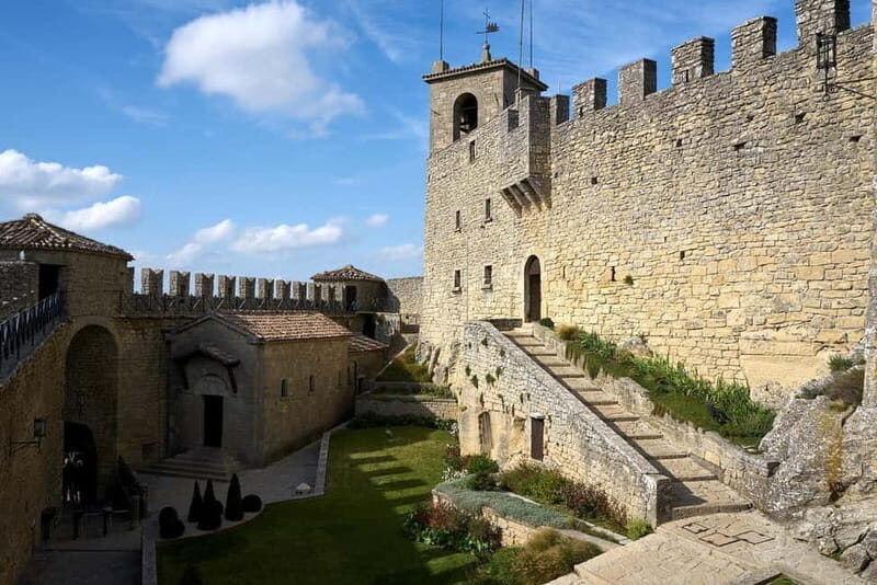 San Marino private guided city tour - Exploring San Marino: An Insiders Look at the Private Guided Tour