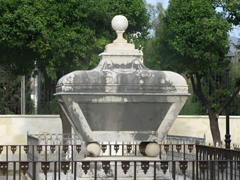 San Miguel Cemetery Tour of Malaga - A Closer Look at the San Miguel Cemetery Tour