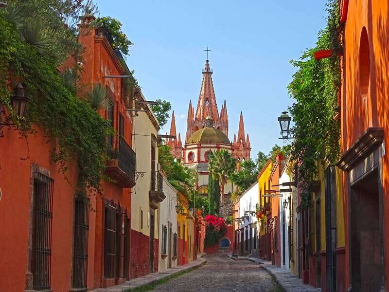 San Miguel De Allende: Downtown Landmarks Walking Tour - What to Expect on the Tour