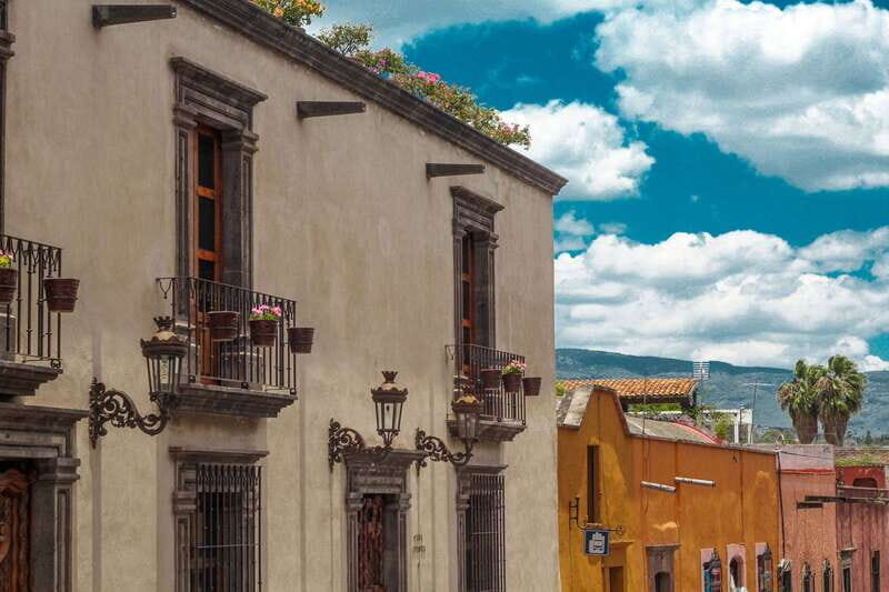 San Miguel De Allende: Downtown Landmarks Walking Tour - Accessibility, Comfort, and Practicalities