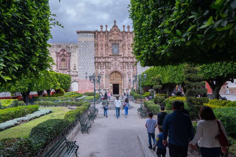 San Miguel: Landmarks and Lunch Walking Tour in English - The Value of the Tour
