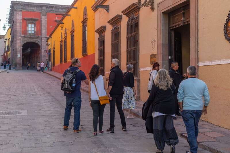 San Miguel: Landmarks and Lunch Walking Tour in English - Practical Tips for Travelers
