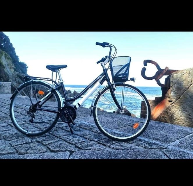 San Sebastian: Bike tour with FREE snack & drink! - Key Points