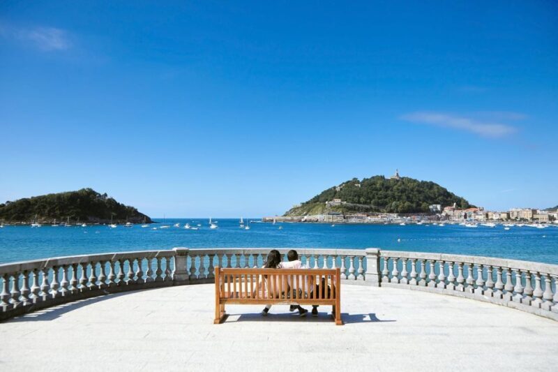 San Sebastian: Express Walk with a Local in 60 minutes - FAQ