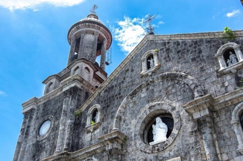 San Sebastian : Must-See Attractions Walking Tour - Key Points
