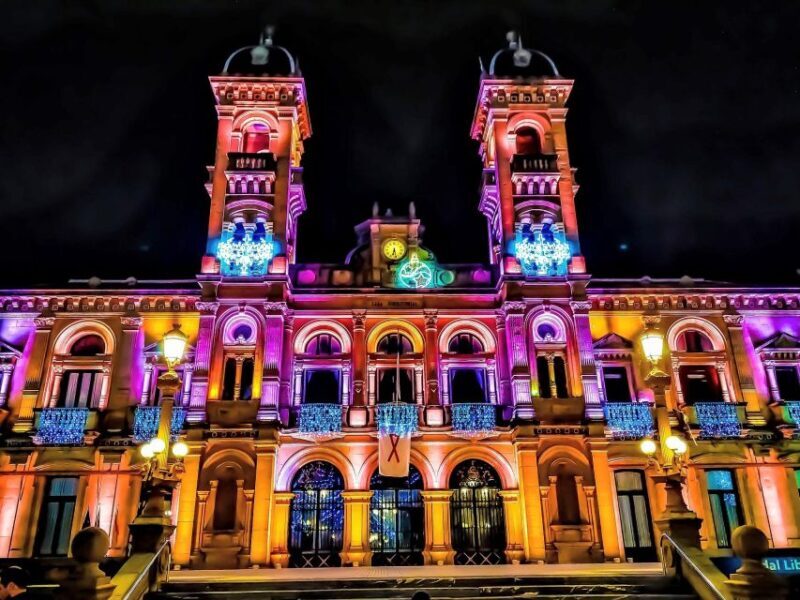 San Sebastian - Old Town private walking tour - Discovering Architectural Gems and Historical Trails