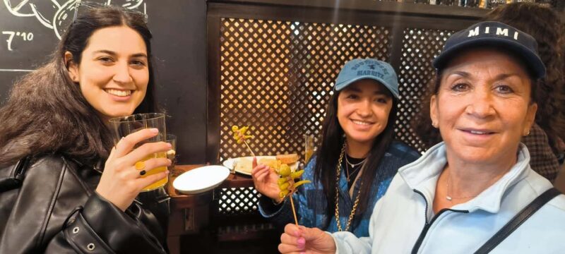 San Sebastian: Pintxo Tour with Wine and Ex-Chef Guide - Key Points