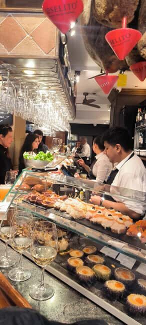 San Sebastian: Pintxo Tour with Wine and Ex-Chef Guide - An Up-Close Look at the Pintxo Tour