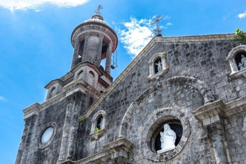 San Sebastian: Private custom walking tour with a guide - FAQs