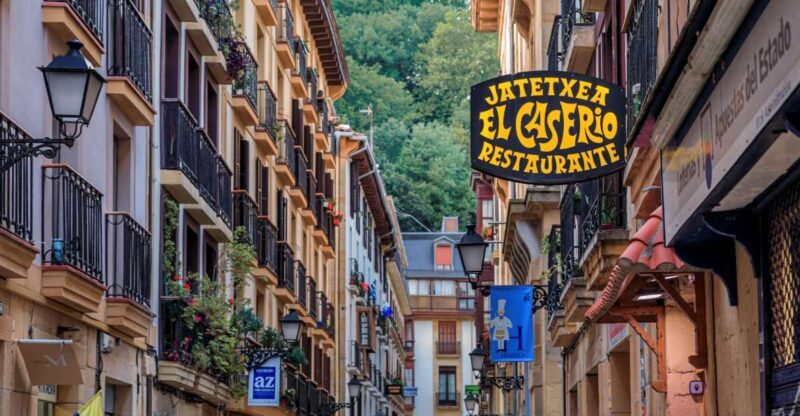 San Sebastian: Private Walking Tour with Pintxo and Drink - The Experience from a Travelers Perspective