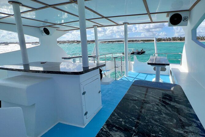 Sand-Bar Punta Cana Party Boat unlimited drinks, snorkeling Vibes - Who Should Book This Tour?