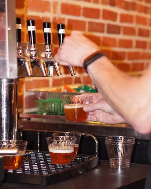 Sanford: Guided Craft Beer Walking Tour with Tastings - A Closer Look at the Sanford Craft Beer Tour