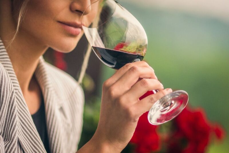 Santa Barbara: Wine, Chocolate and History Walking Tour - What the Tour Offers: An In-Depth Look
