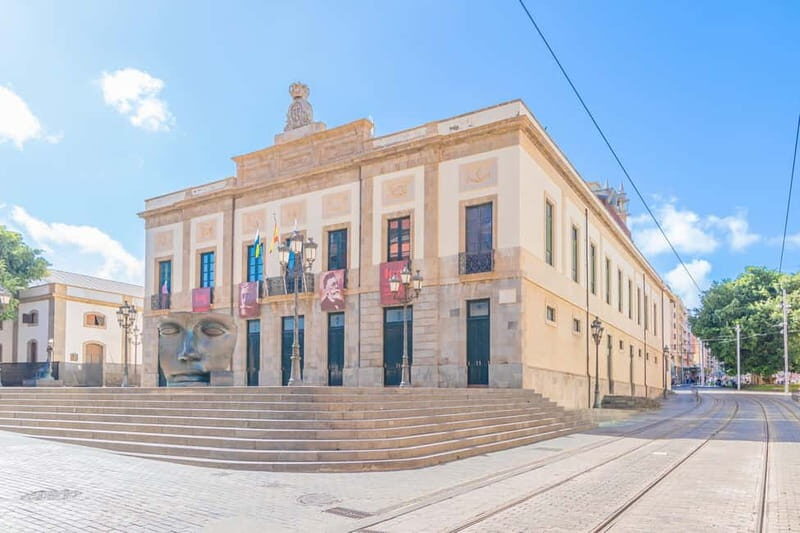 Santa Cruz de Tenerife: walking tour with an expert local guide - In depth: The itinerary and what makes each stop special