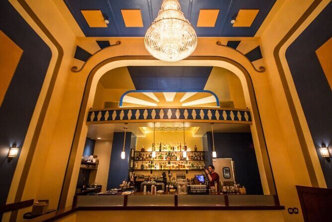 Santa Fe Bar Hunt: Santa Fe-eeling Good - Santa Fe Bar Hunt: Santa Fe-eeling Good — A Fun, Interactive Night Out