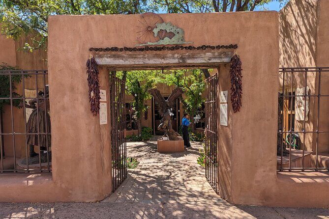 Santa Fe Scavenger Hunt Walking Tour and Game - Who Is This Tour Best For?
