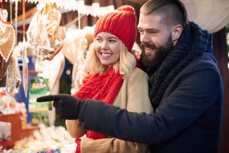 Santa Fes Enchanted Christmas Stroll - Frequently Asked Questions