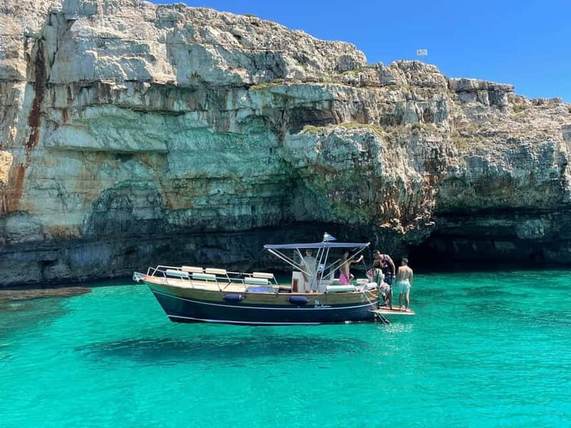Santa Maria di Leuca : Tour in barca ,grotte e snorkeling - An Authentic Coastal Experience with a View