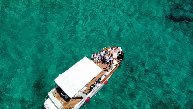 Santa Maria di Leuca : Tour in barca ,grotte e snorkeling - Authentic Marine Encounters and Scenic Views