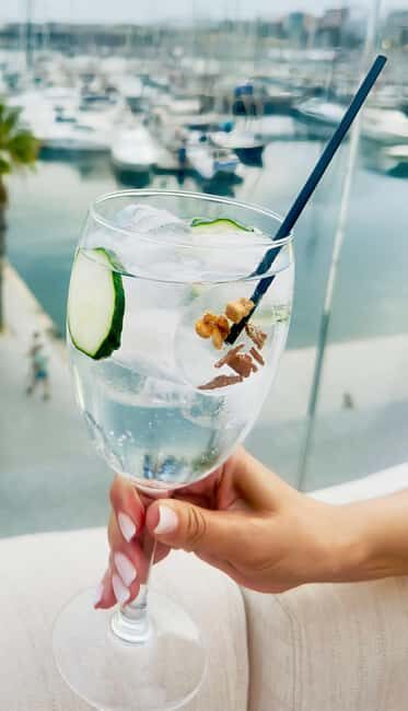 Santa Pola: Gin and tonic tasting and sunset sailboat ride - An Authentic Sea and Sip Experience