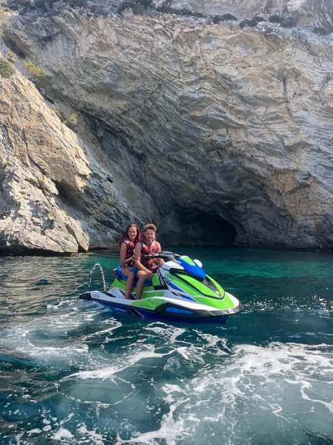 Santa Ponsa: Jetski Racing Track - An In-Depth Look at the Santa Ponsa Jetski Racing Track Experience