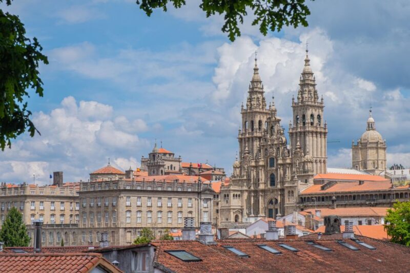 Santiago: City Highlights Guided Walking Tour - A Closer Look at the Itinerary