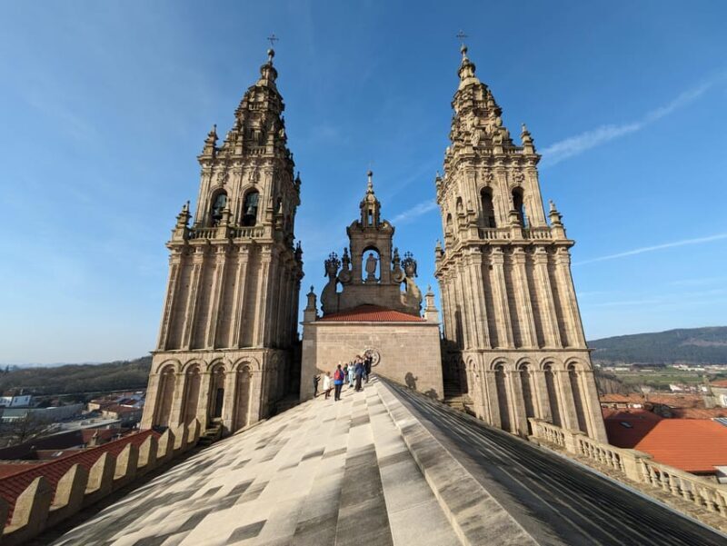 Santiago de Compostela: Cathedral & Carraca Tower Roofs Tour - Practical Tips for Travelers