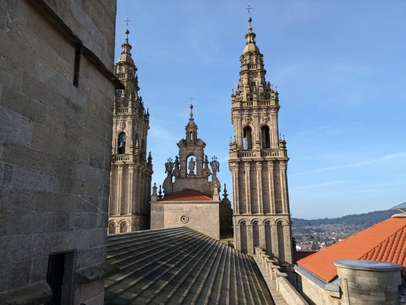Santiago de Compostela: Cathedral & Carraca Tower Roofs Tour - Who Should Consider This Tour?