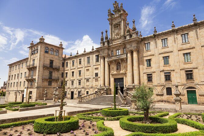 Santiago de Compostela Historic Walking Tour in Small Group - A Closer Look at the Itinerary