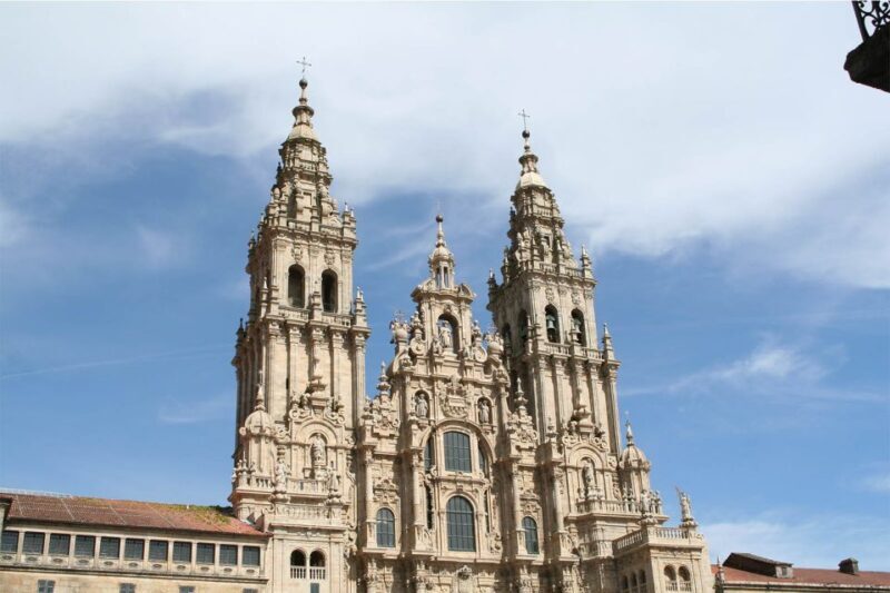 Santiago de Compostela: Private Guided Tour - Guides: Knowledgeable and Friendly