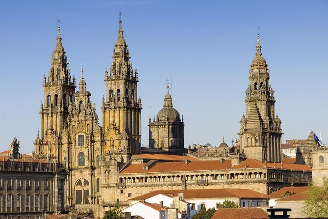 Santiago de Compostela & Valença do Minho - from Porto - Who Will Benefit Most from This Tour?