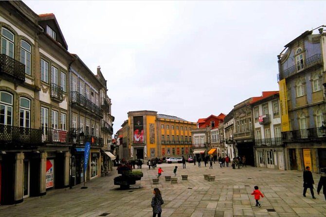 Santiago de Compostela & Viana do Castelo from Porto - FAQ