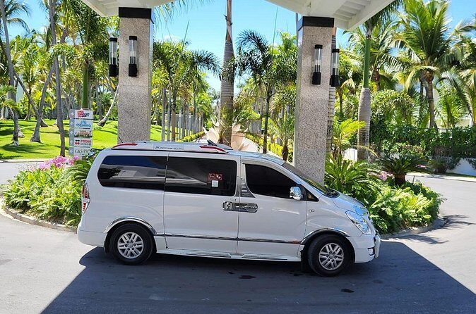Santo Domingo Airport and Riu Republica Private Transfer - FAQ