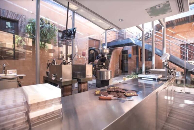 Santo Domingo: Chocolate Tour + Optional Workshops - Optional Workshops: Making Your Own Chocolate or Soap