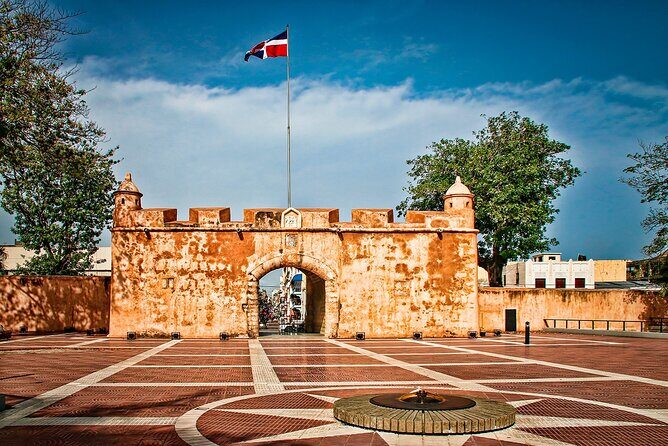 Santo Domingo City Tour with Pickup in Santo Domingo - The Itinerary in Detail: What to Expect