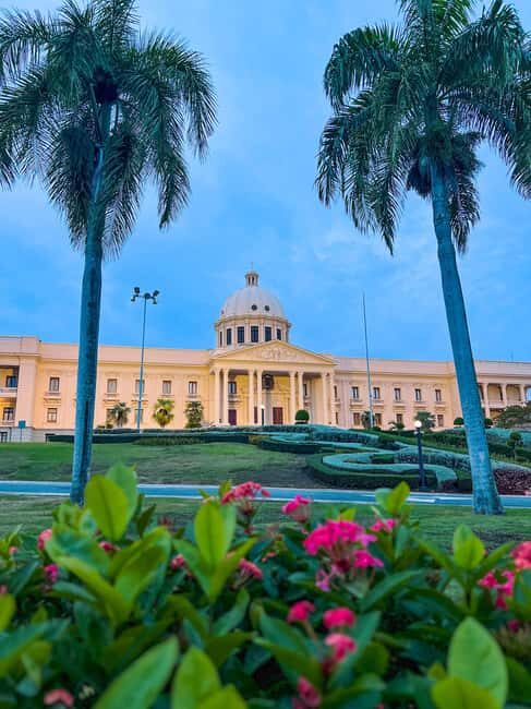 Santo Domingo Excursion: Discover the Capital of the Dominican Republic - The Alcázar de Colón: A Palace Steeped in History